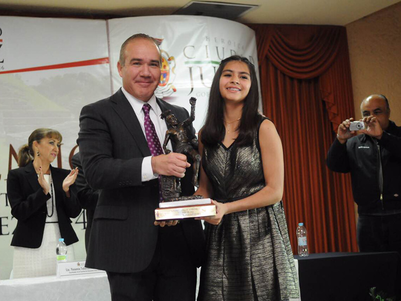 Entregan presea "Deportista del Año 2014" a Laura Ovalle - Nortedigital