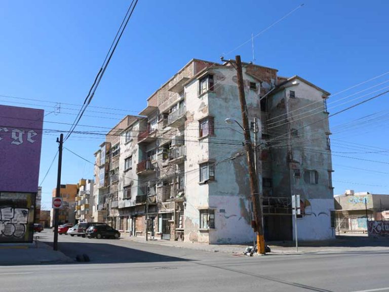 Multifamiliares en el abandono - Norte de Ciudad Juárez