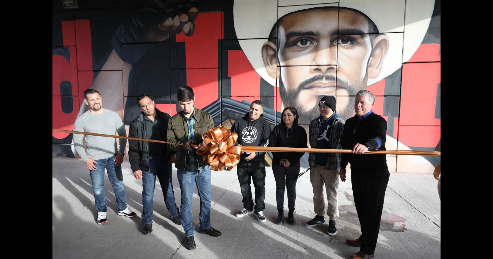 Inauguran mural en honor al campeón mundial de la UFC Yair “El Pantera ...