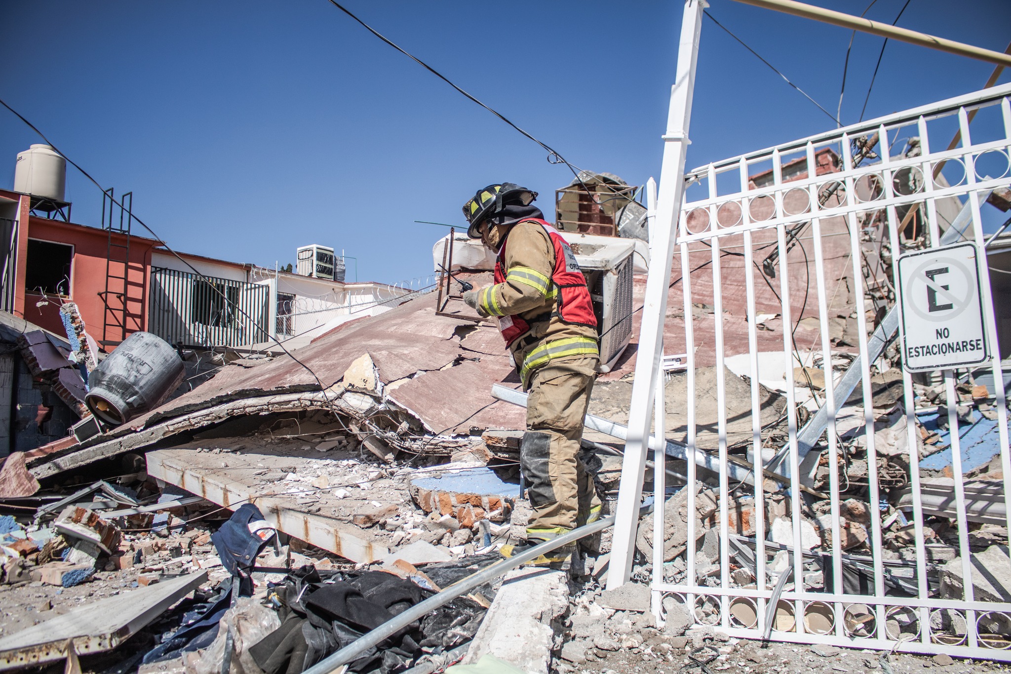 Explosión en Chihuahua derrumba inmueble y deja cinco lesionados ...