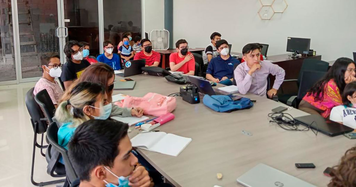 ¿Quieres desarrollar programas tecnológicos? Estudiantes juarenses ...