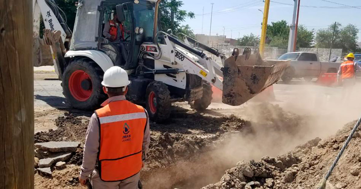 Se hunde colector en avenida Adolfo López Mateos - Norte de Ciudad Juárez