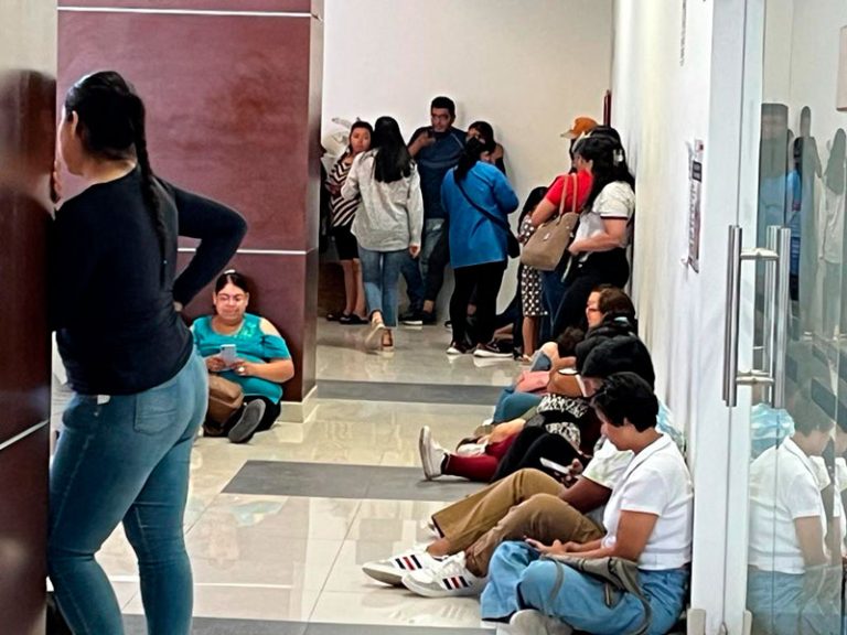 Acuden colonos a Pueblito Mexicano por respuesta a solicitud de ...