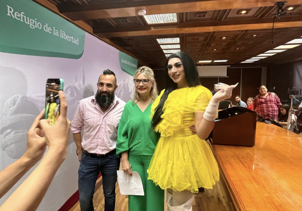 Comprar 100 pesos de ropa de “paca” en la Velarde y transformarse en ...