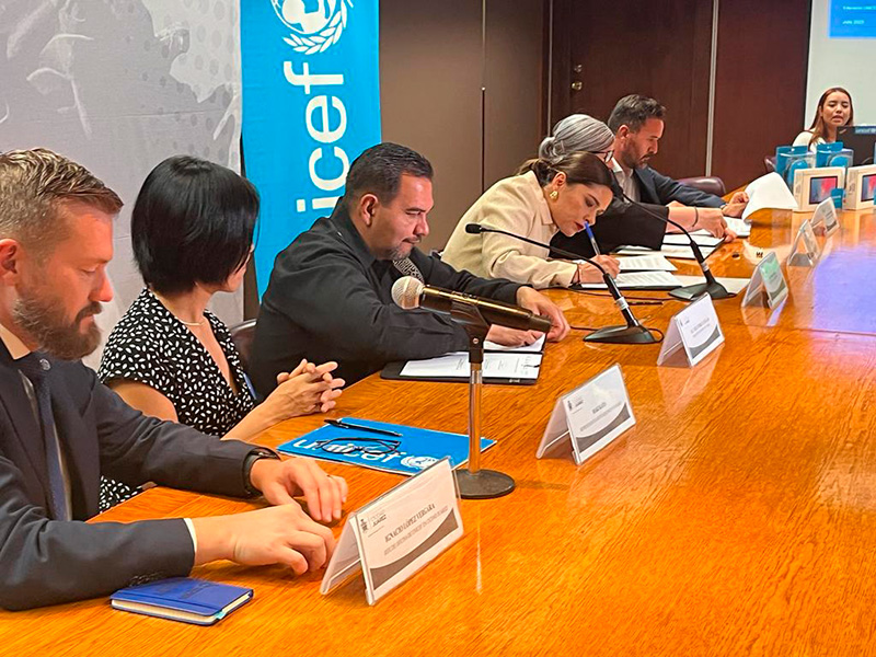 Dona Unicef equipo electrónico para niños del DIF Municipal - Norte de ...