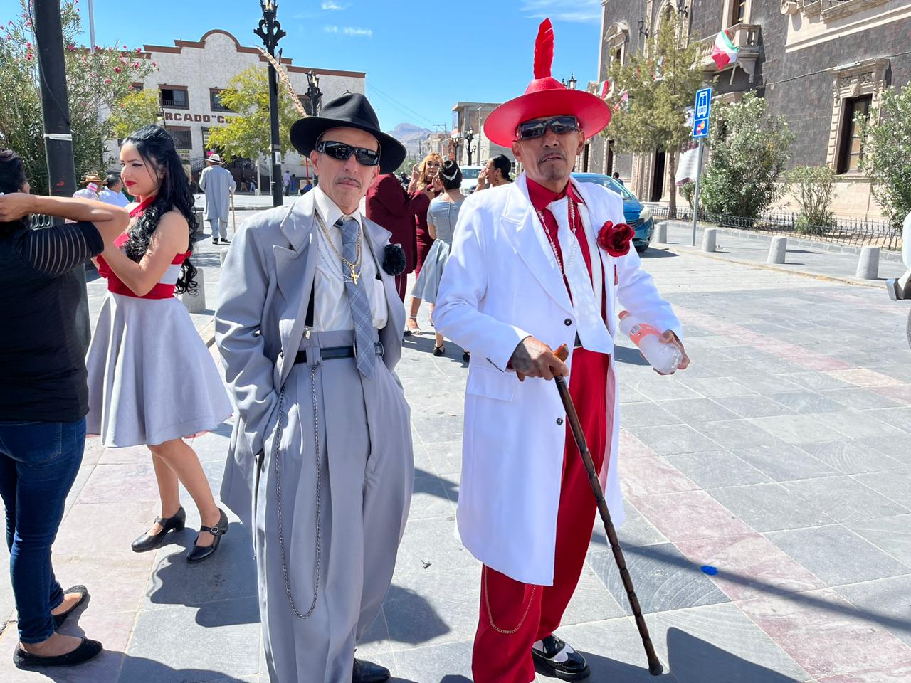 VIDEO y FOTOS: Se arma la fiesta de Pachucos en el Centro - Norte de ...