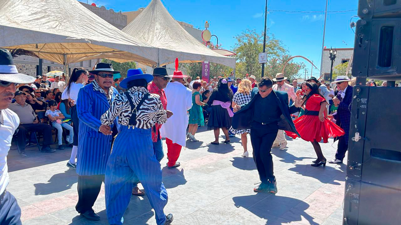 VIDEO y FOTOS: Se arma la fiesta de Pachucos en el Centro - Norte de ...