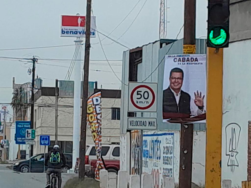 Van a multar a Cabada por pendones - Norte de Ciudad Juárez