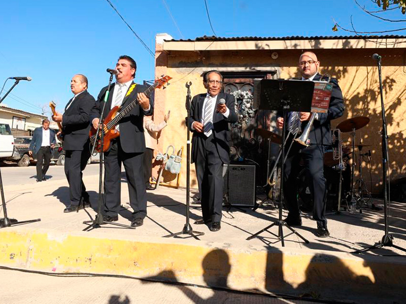 Tienen Los Silver su calle y lo celebran con “palomazo” - Norte de ...