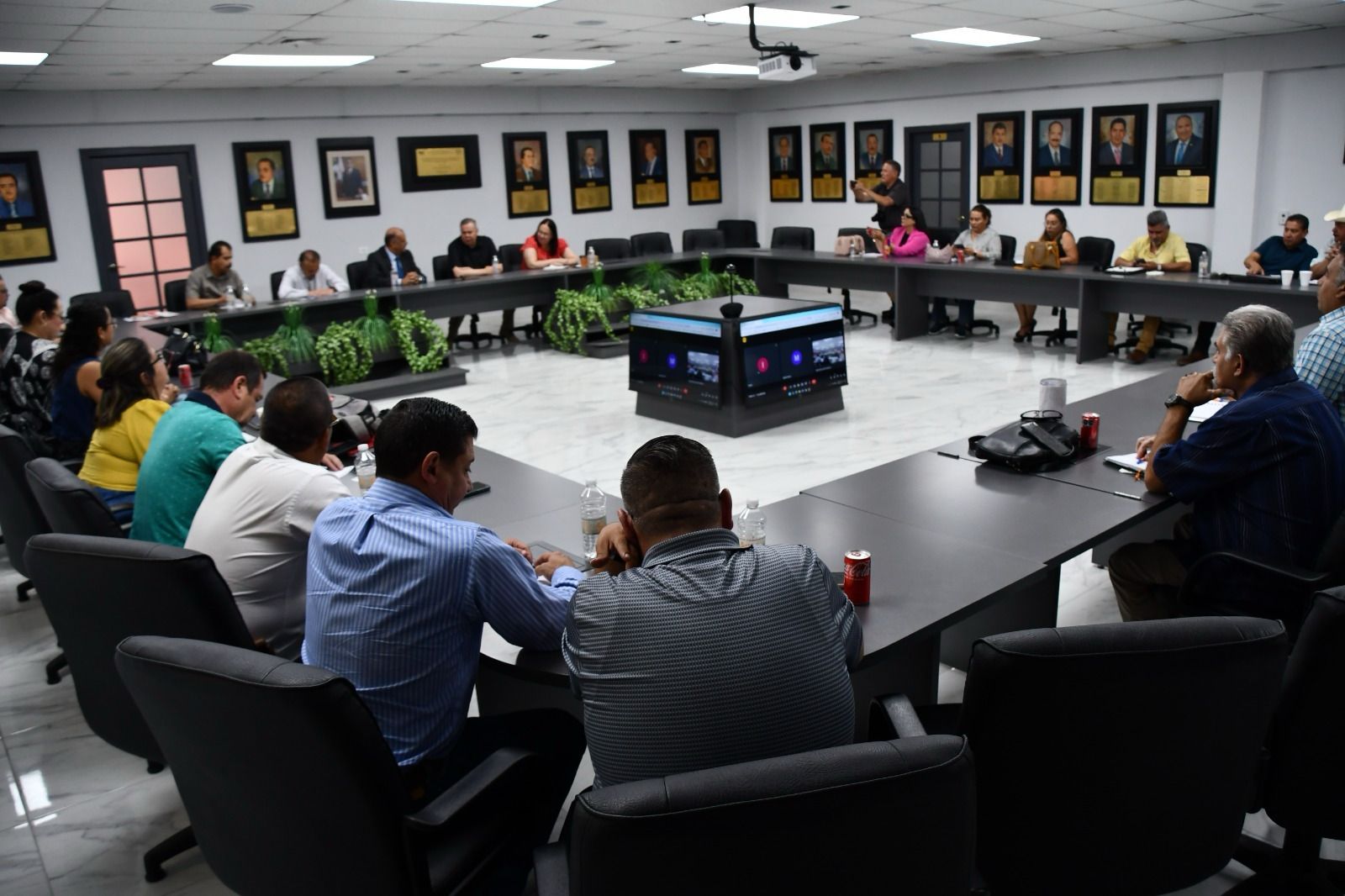 Se reúnen titulares de la SEyD y Sección 42 del SNTE - Norte de Ciudad ...