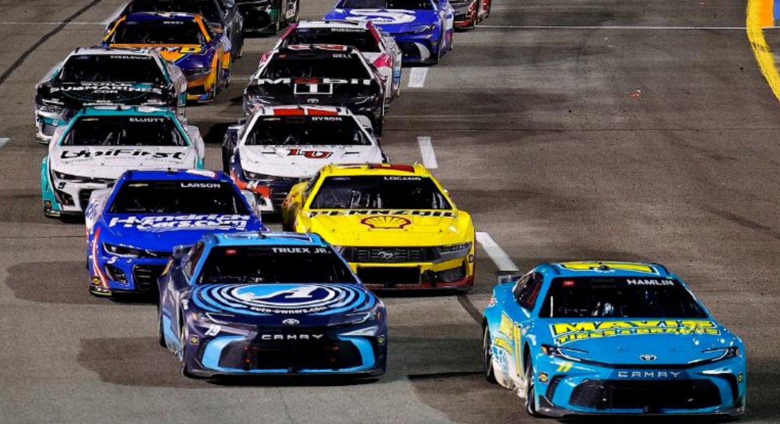 Protagonizaron 28 pilotos de Nascar tremendo accidente - Norte de ...