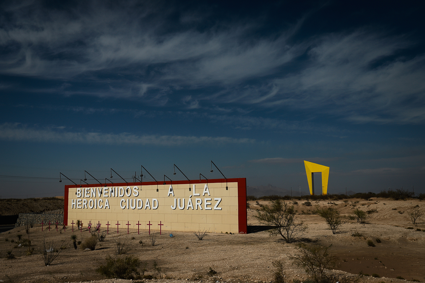 La resaca del Milenio a la entrada de Juárez - Norte de Ciudad Juárez