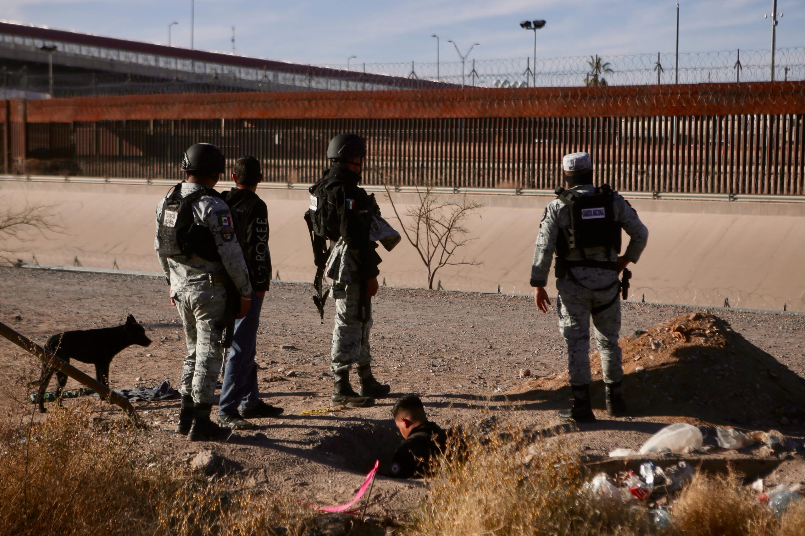 Continúan búsqueda de segundo narco túnel; hacen excavaciones atrás del ...