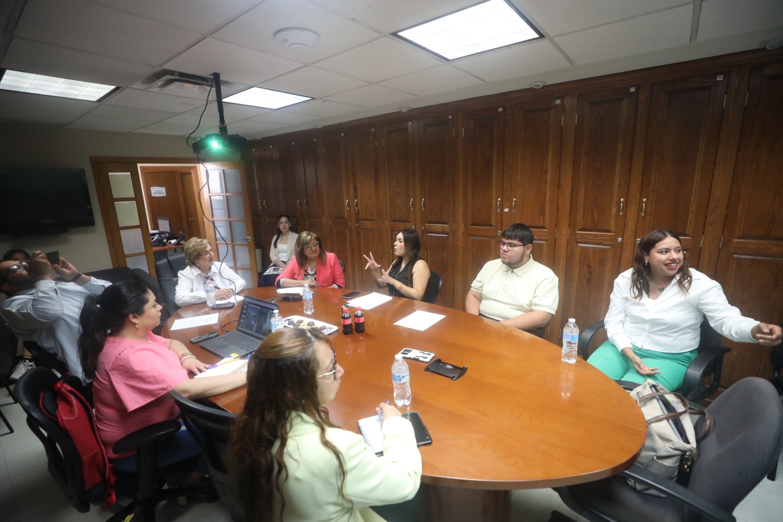 Presenta asociación Por la Juventud a regidores programas dirigidos a ...