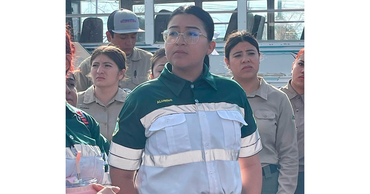 Brigada de UTCJ limpia sector afectado en prevención de nuevas lluvias ...