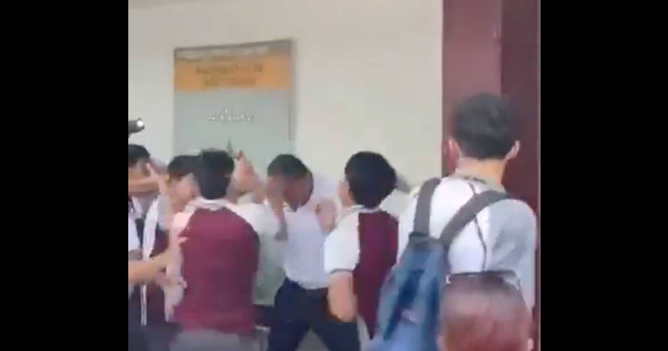 VIDEOS: Estudiantes del CETIS 78 en Tamaulipas casi linchan al director ...