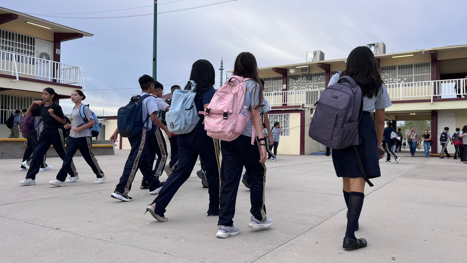Arranca ciclo escolar 2025-2026 para 295 mil estudiantes fronterizos ...
