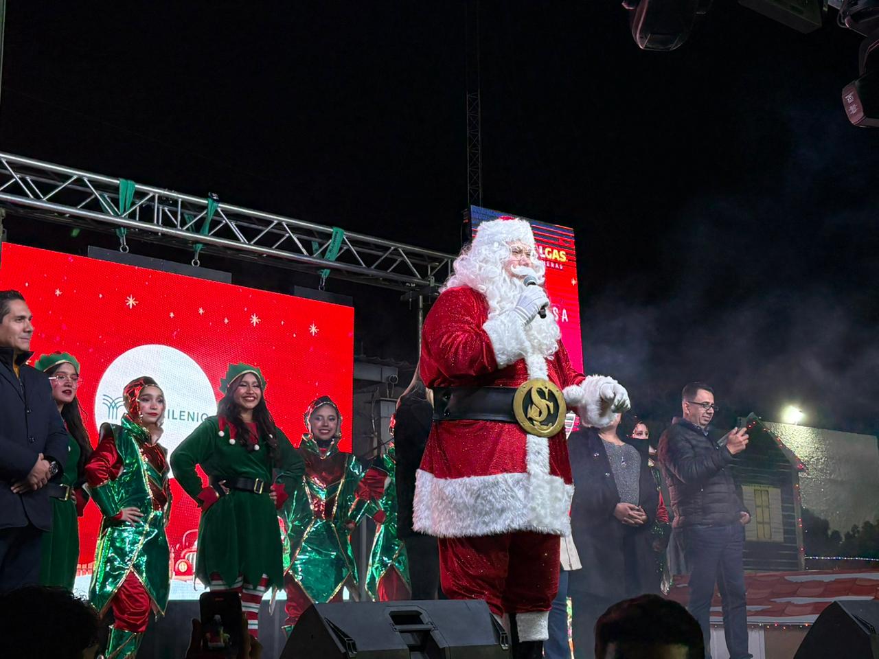 TotalGas prende la Navidad en Juárez con su Caravana y Villa Navideña ...
